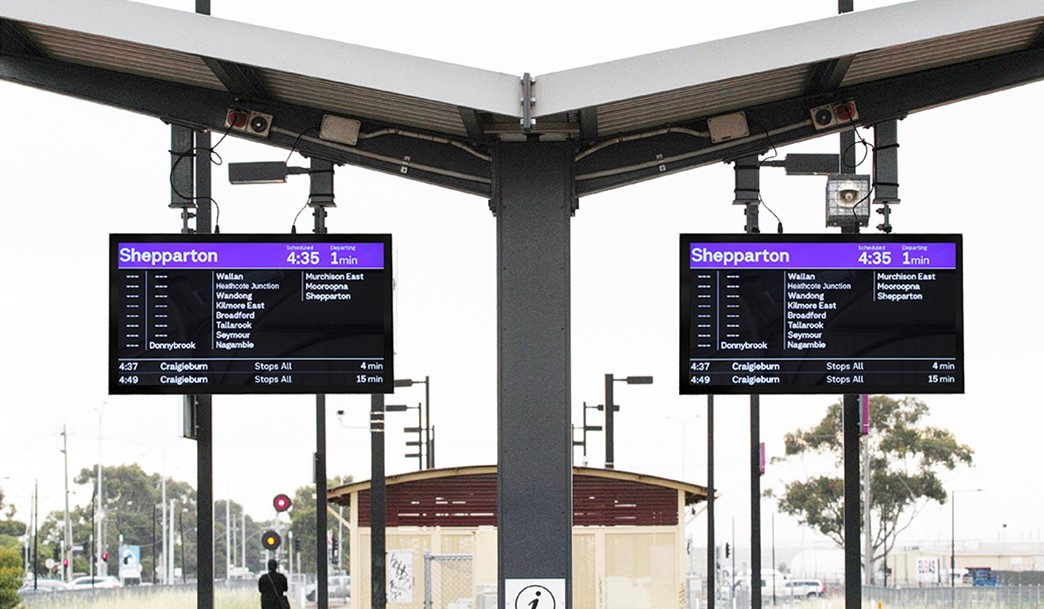 How modern digital information display systems can benefit passengers